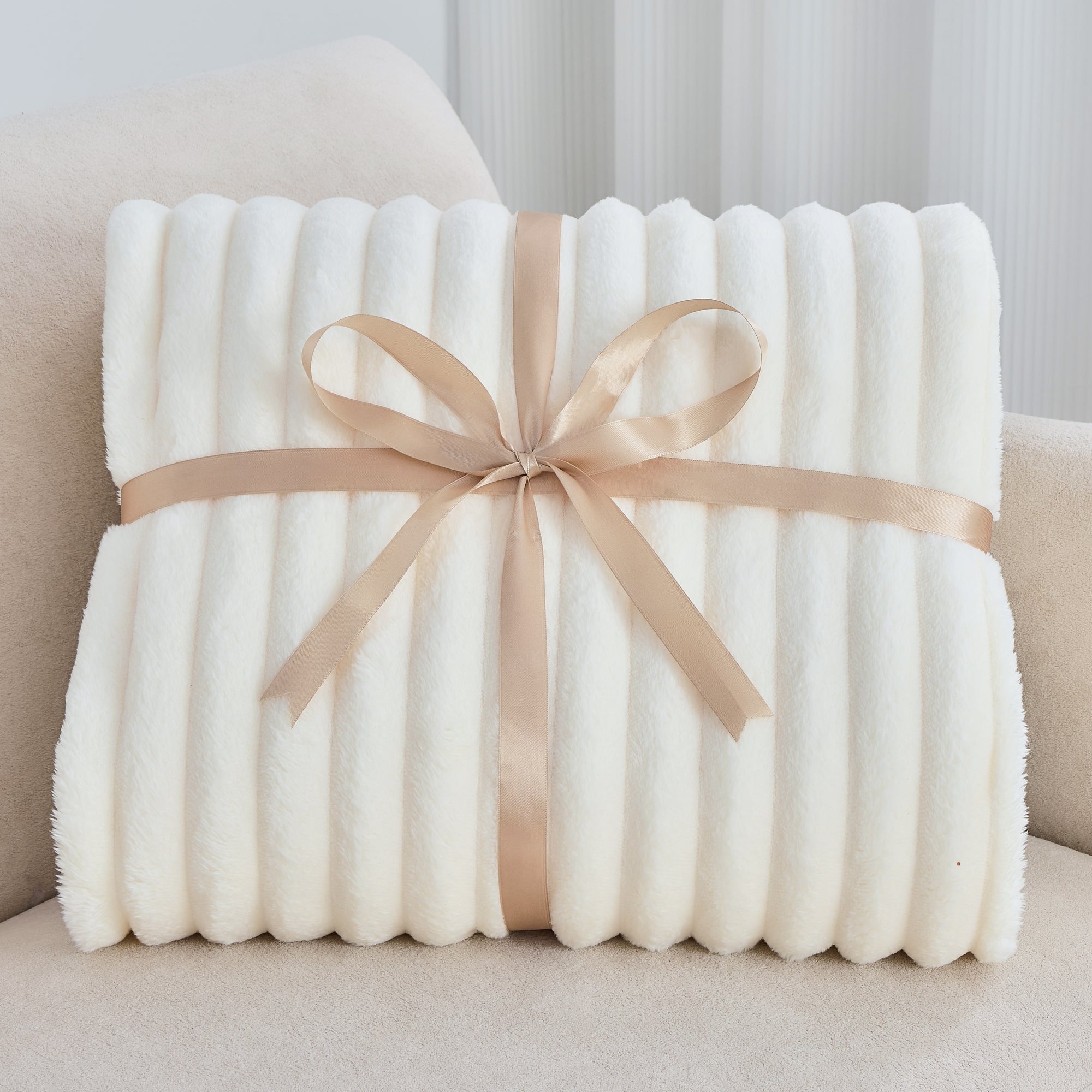 Fleece Blanket | Fleece Throw Blanket & Soft Fleece Blanket – The ...
